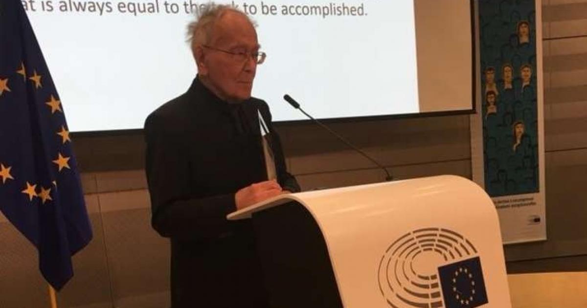 Filosoful Mihai Șora a primit la Bruxelles premiul Cetățeanul European ... Filosoful Mihai Șora a primit la Bruxelles premiul Cetățeanul European ...